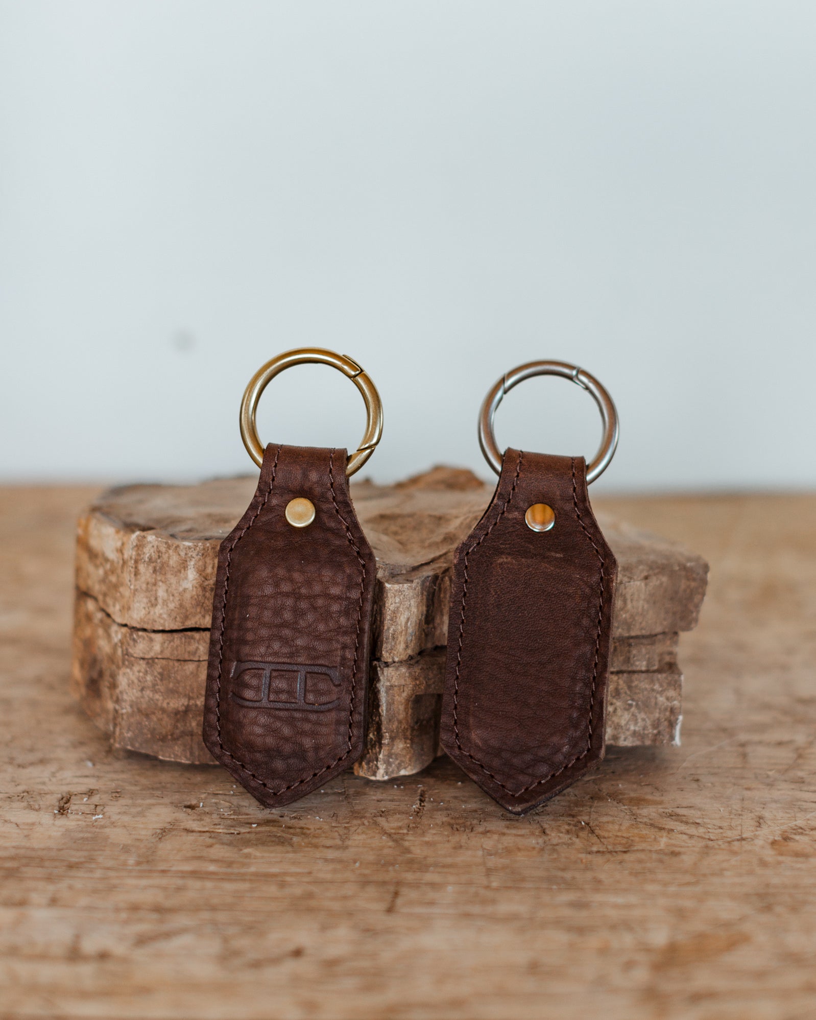 Custom Leather Magnetic Hat Clip For Travel– Crossbow