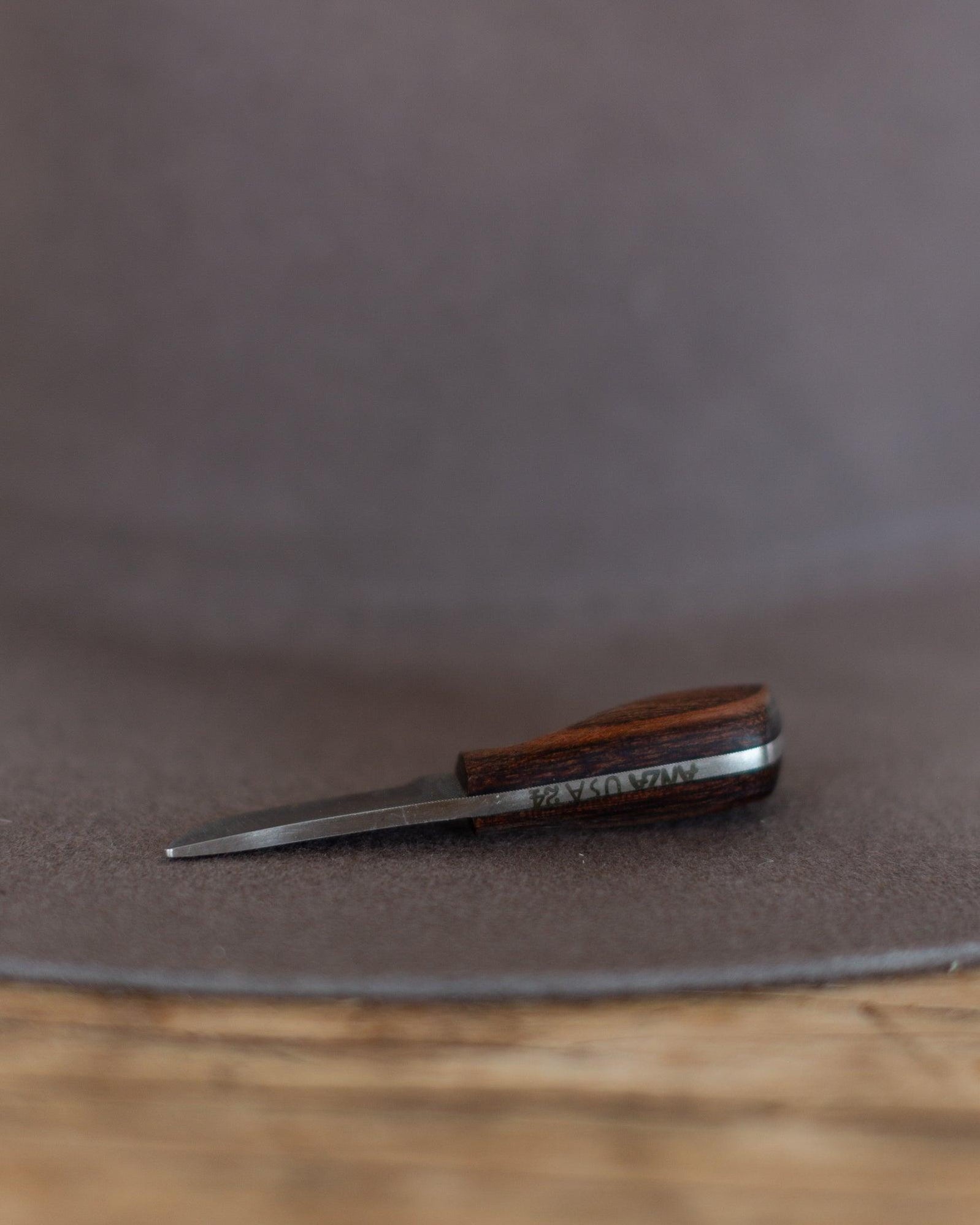 HAT KNIFE– Crossbow