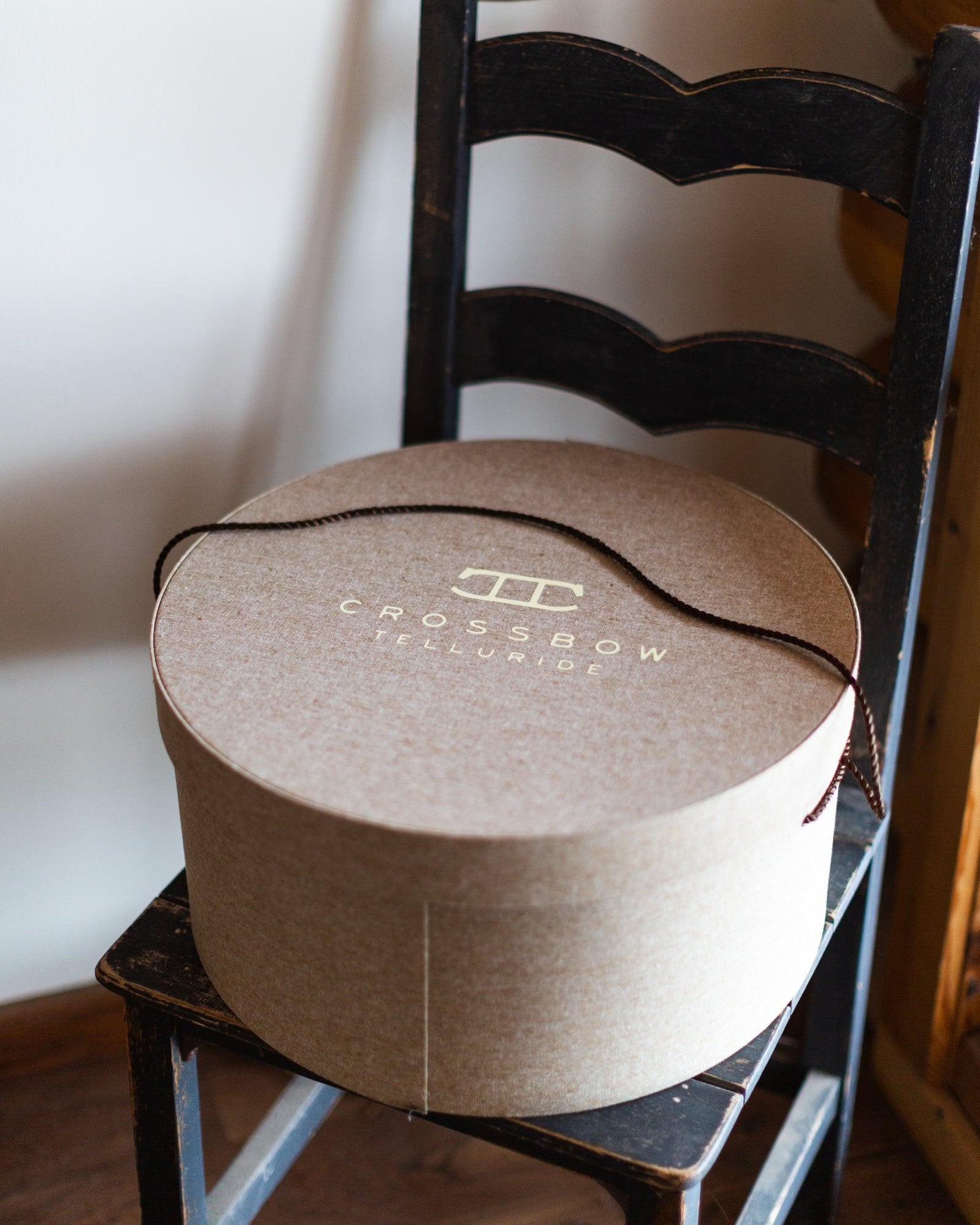 ROUND CROSSBOW HAT BOX– Crossbow